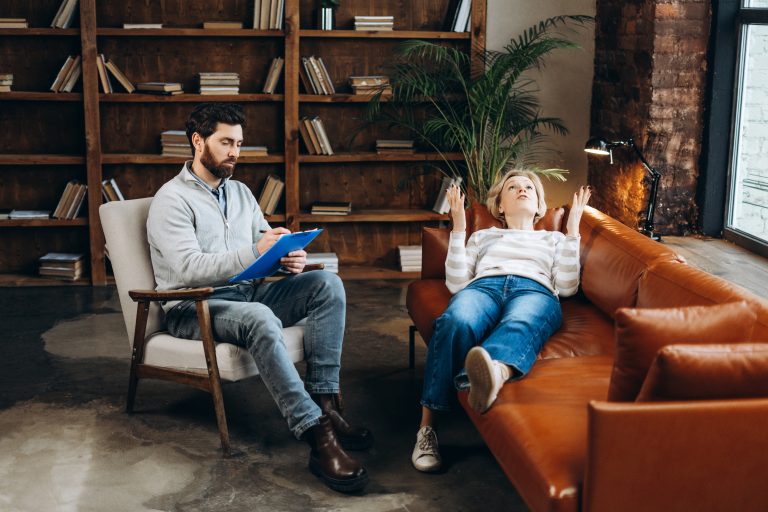 Wellness Coaching vs. Therapy: Which One Do You Need?
